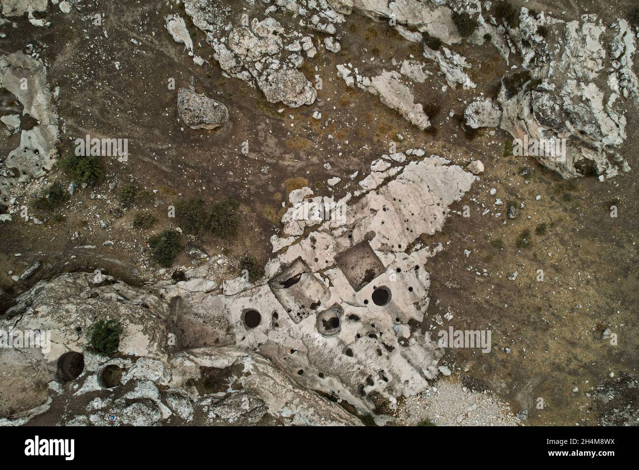 Assyrian wine hi-res stock photography and images - Alamy