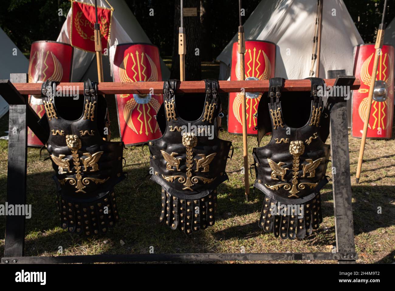 Armor of roman soldier hi-res stock photography and images - Alamy