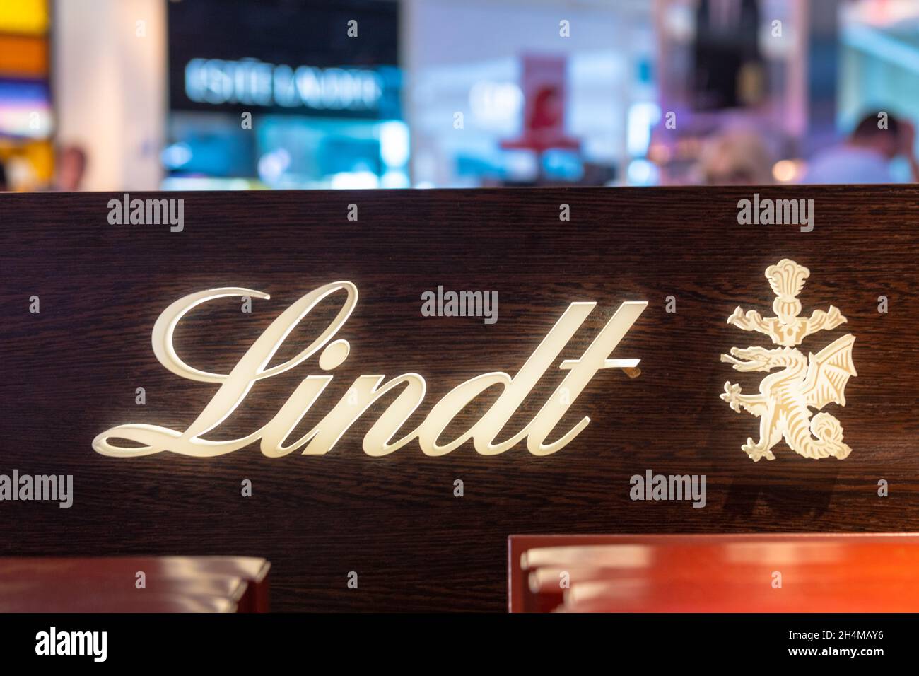Lindt logo hi-res stock photography and images - Alamy
