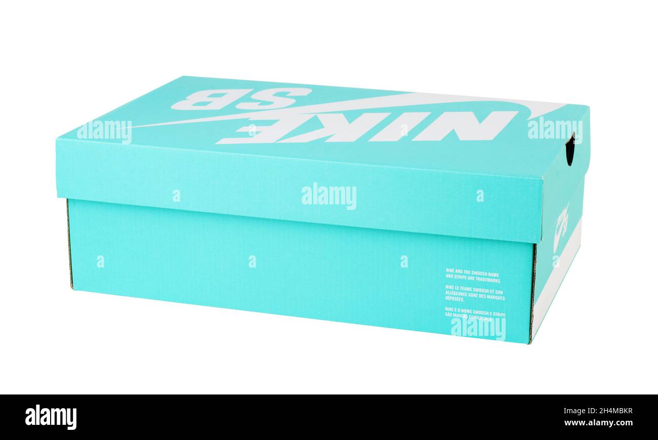 Nike logo shoe box hi-res stock photography and images - Alamy