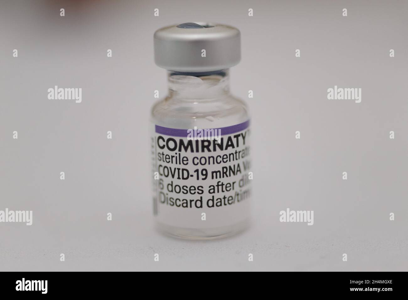 Lviv, Ukraine, 3 november 2021. A vial of the Comirnaty (Pfizer ...