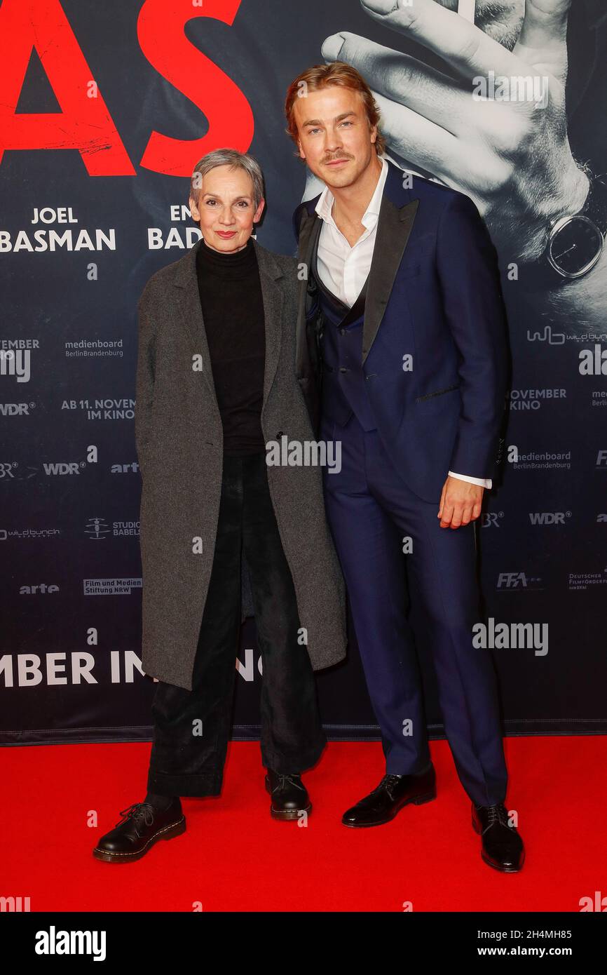 Berlin, Germany. 03rd Nov, 2021. Marion Brasch and Albrecht Schuch ...