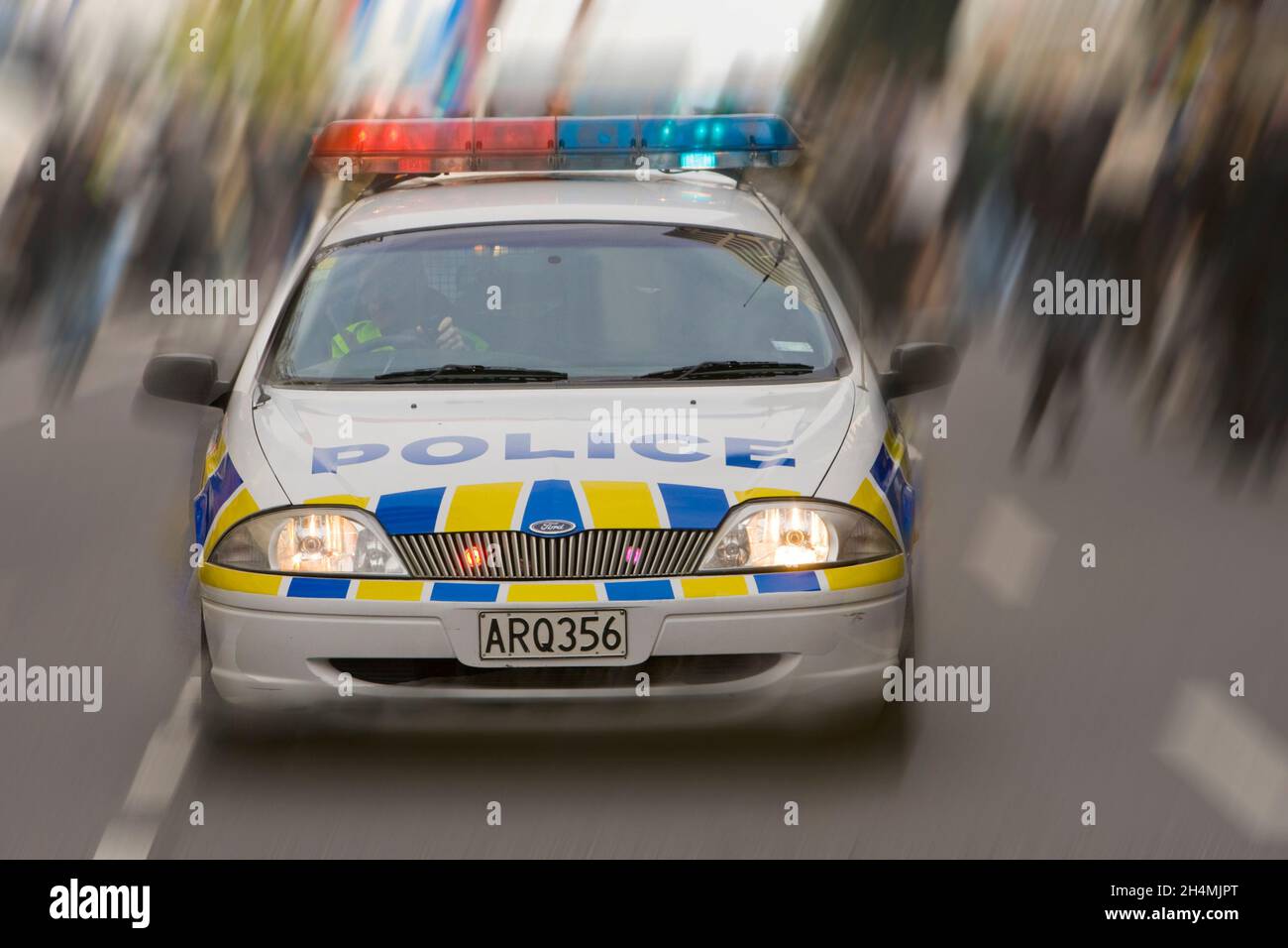 New Zealand Police Car in action Stock Photo - Alamy