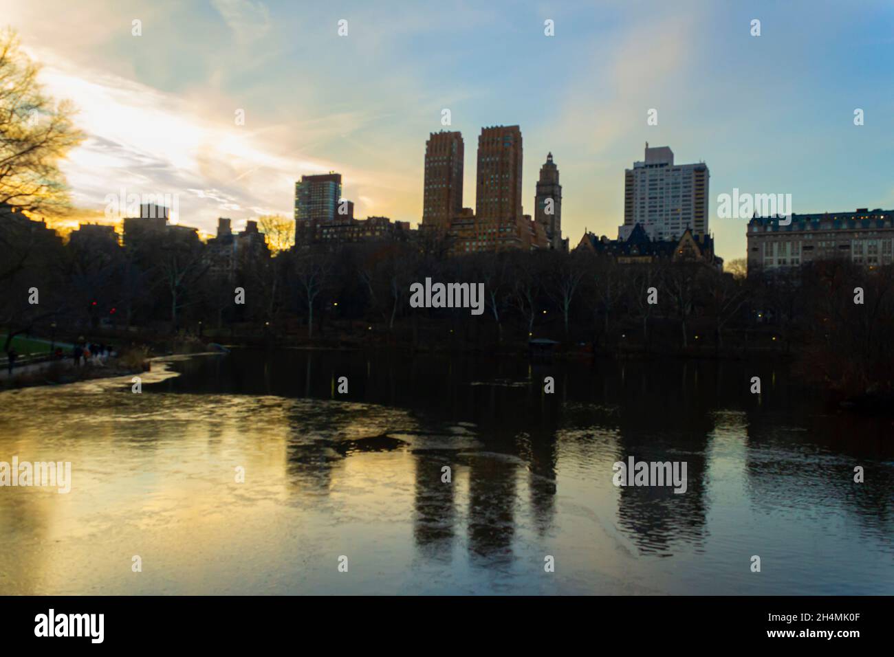 Backlit buildings hi-res stock photography and images - Alamy