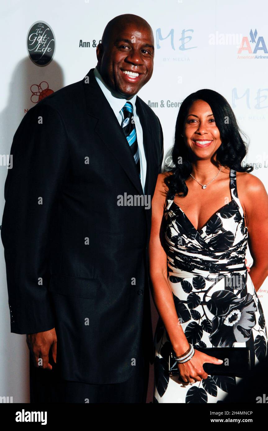 (L-R) Former NBA Player Earvin "Magic" Johnson and Earlitha "Cookie ...