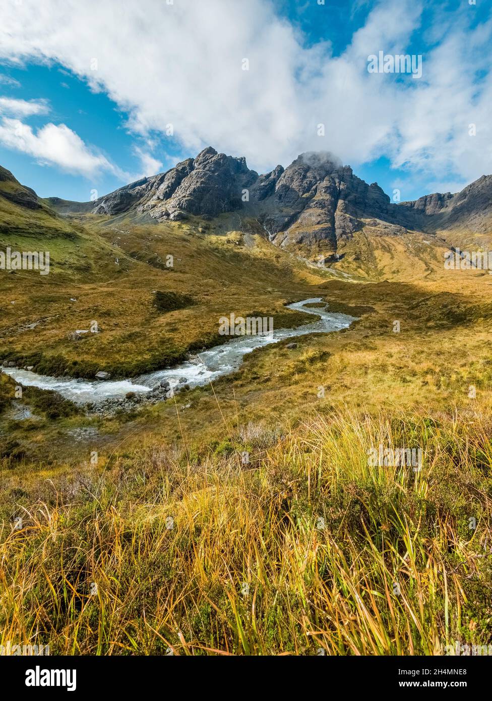 Blaven (Blabheinn, Bla Bheinn) and Clach Glas mountains in the Black ...