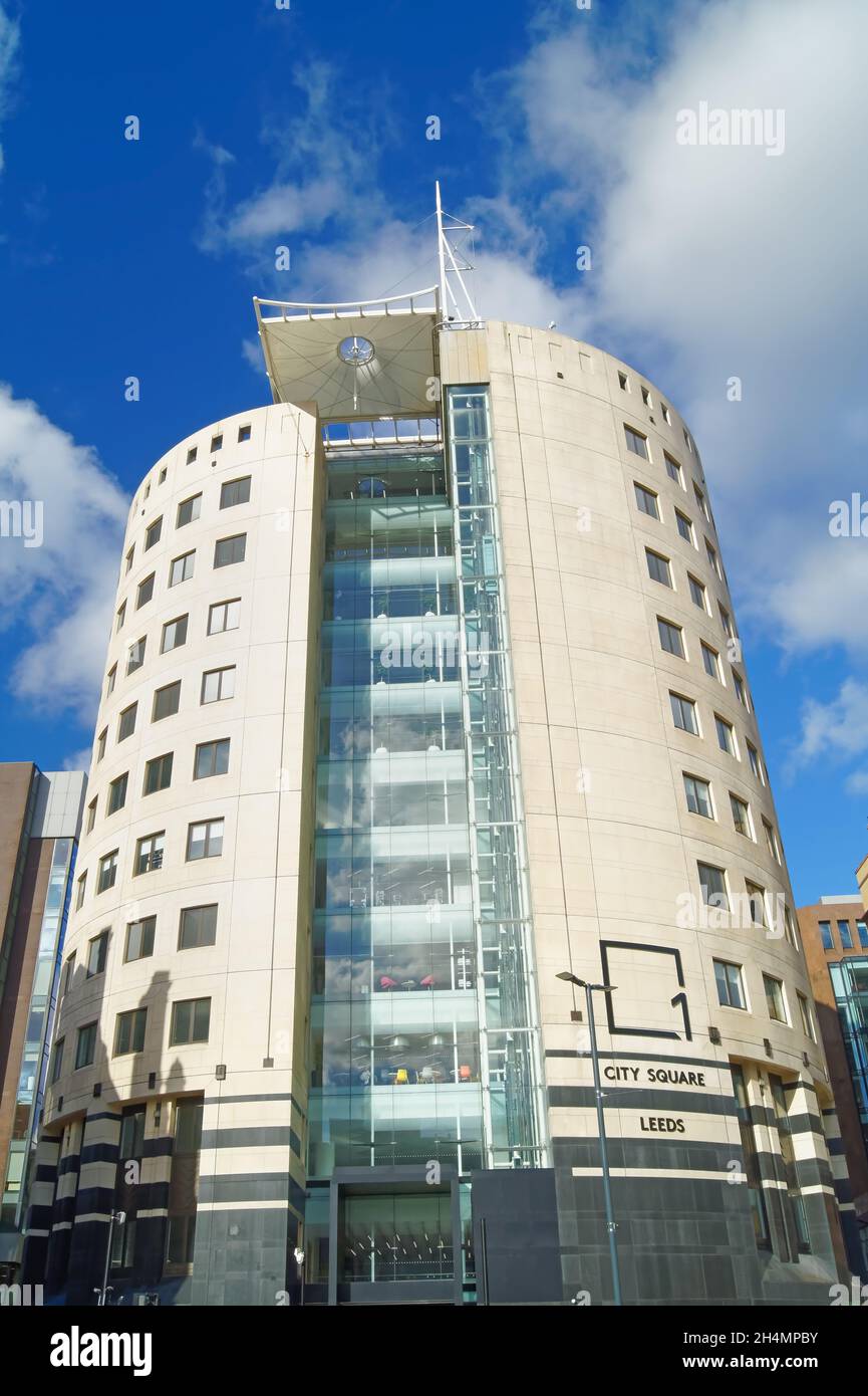 1 city square hi-res stock photography and images - Alamy