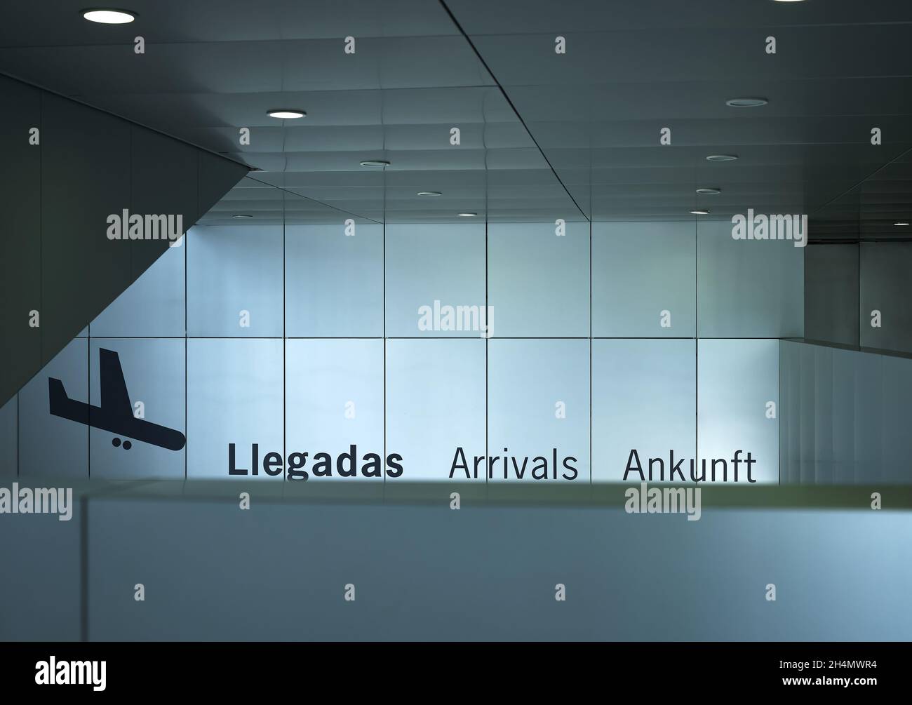 detail of a modern arrival gate at an airport Stock Photo - Alamy