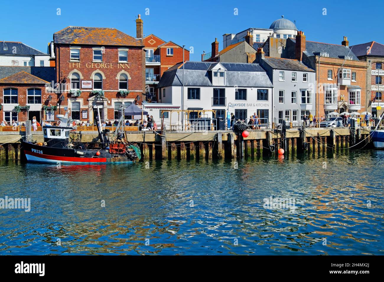 UK, Dorset, Weymouth, Harbour, George Inn and Custom House at Custom ...
