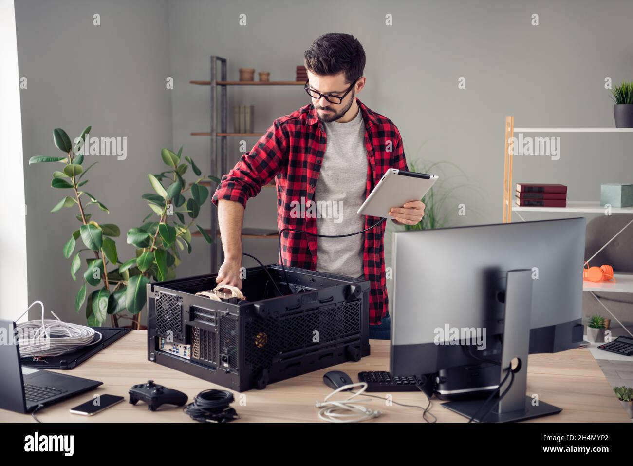 Upgrading pc hi-res stock photography and images - Alamy