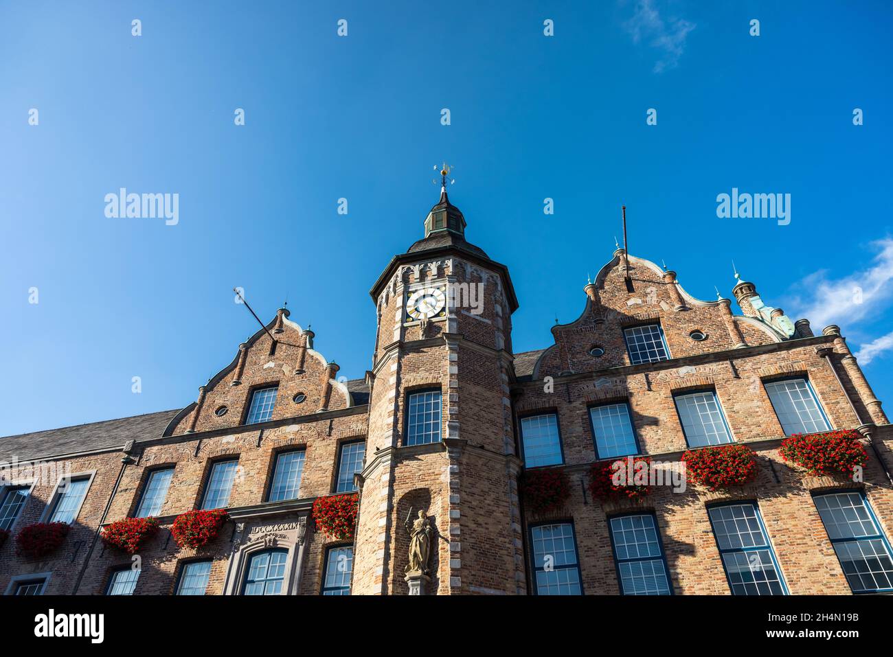 Famous Dusseldorf City Hall in Germany under a blue sky Stock Photo - Alamy