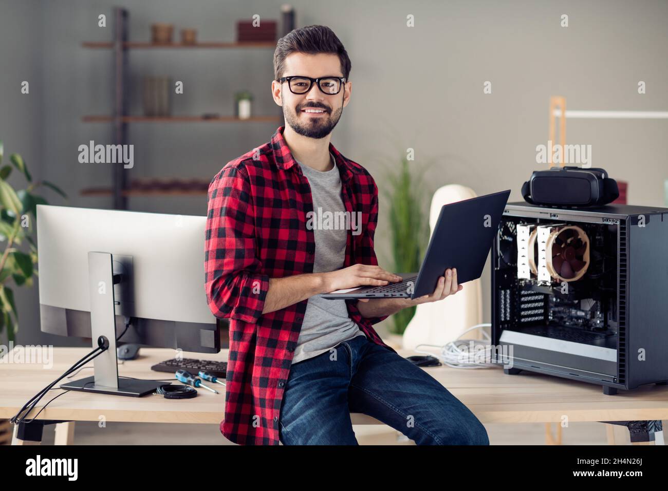 Dev ops hi-res stock photography and images - Alamy