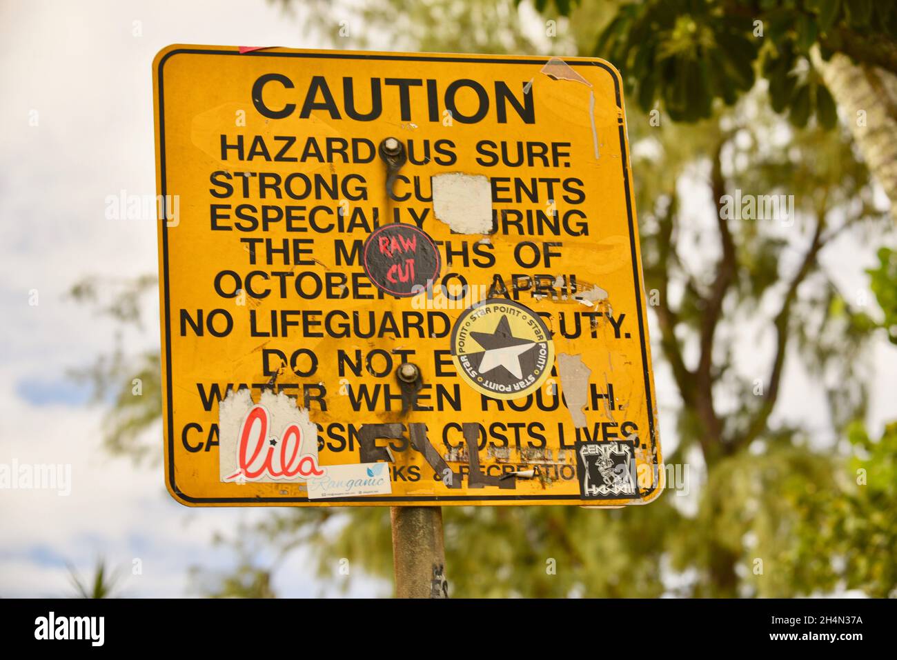 Graffiti warning sign hi-res stock photography and images - Alamy