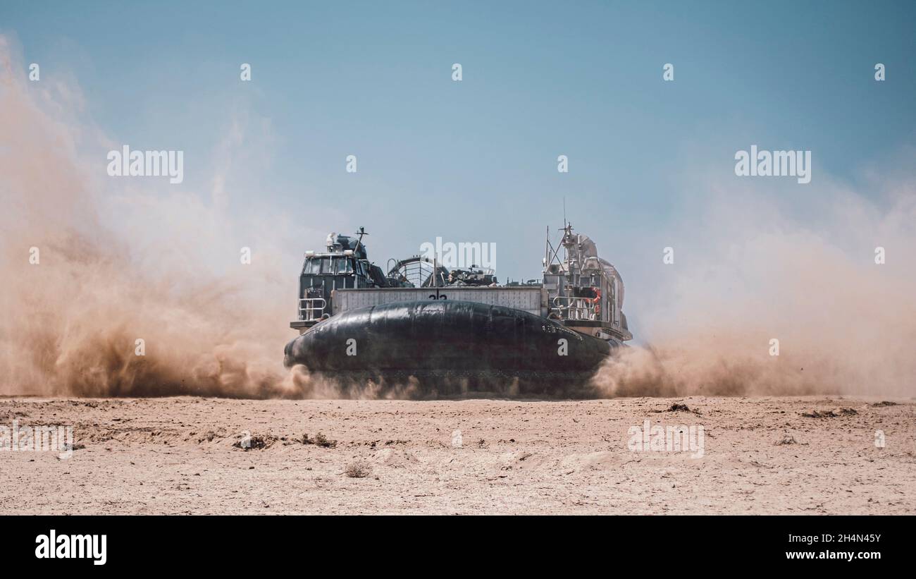 211021-M-HB658-1049 JAZIRAT AL GHURAB ISLAND, Saudi Arabia (Oct. 21 ...