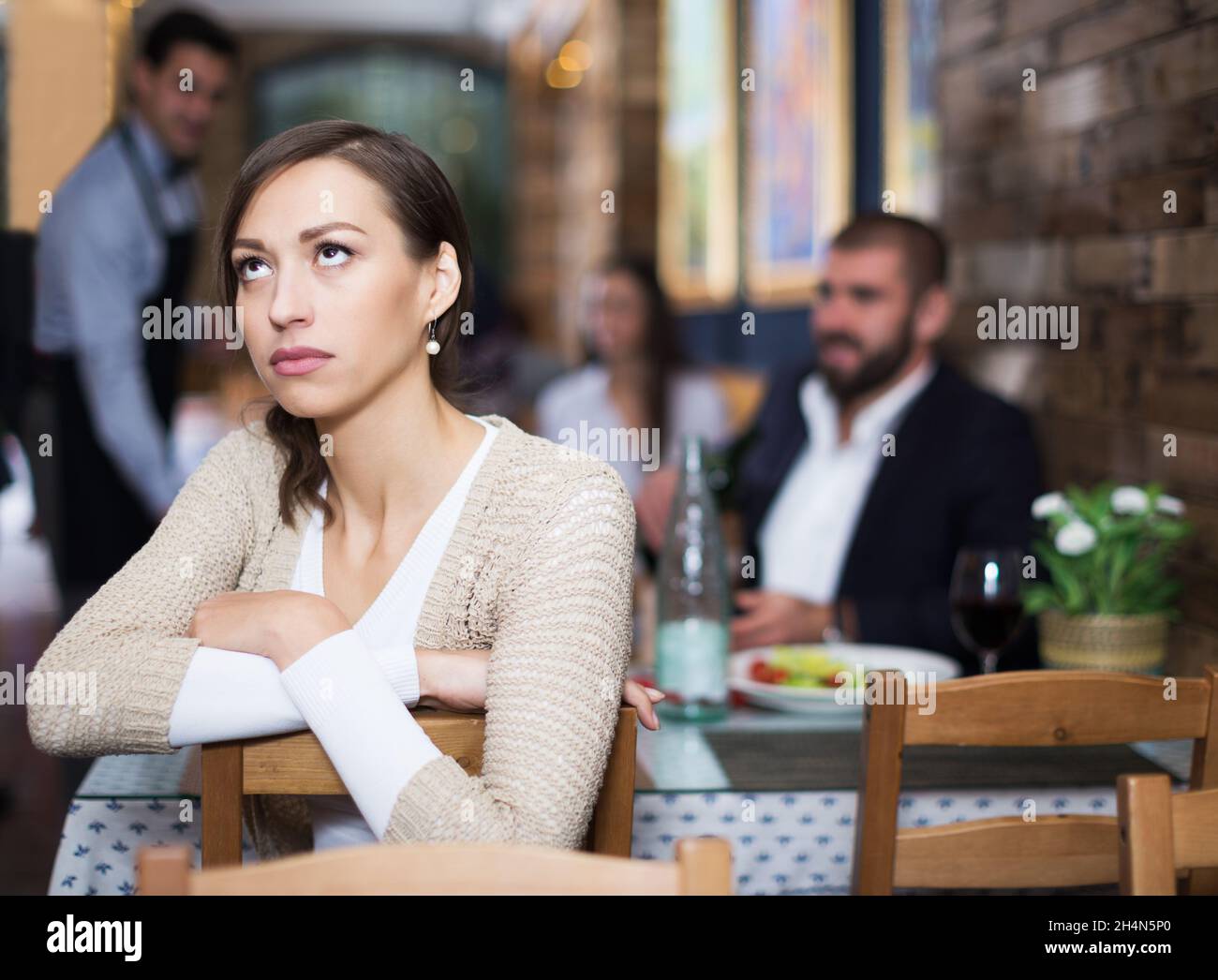 Couple conflict restaurant hi-res stock photography and images - Alamy