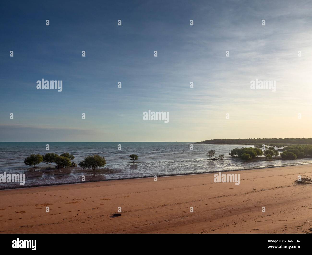 Mangroves and mud flats on Roebuck Bay near Crab Creek Stock Photo - Alamy