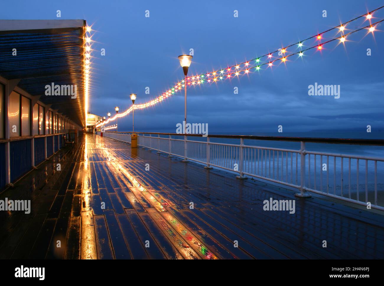 Bournemouth pier amusements hi-res stock photography and images - Alamy