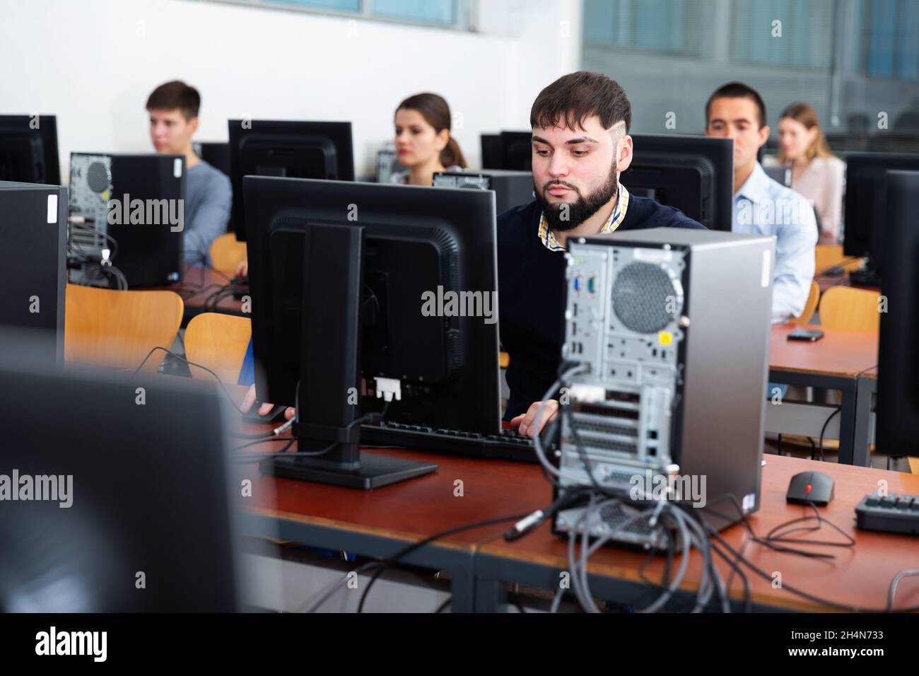 Software university hi-res stock photography and images - Alamy