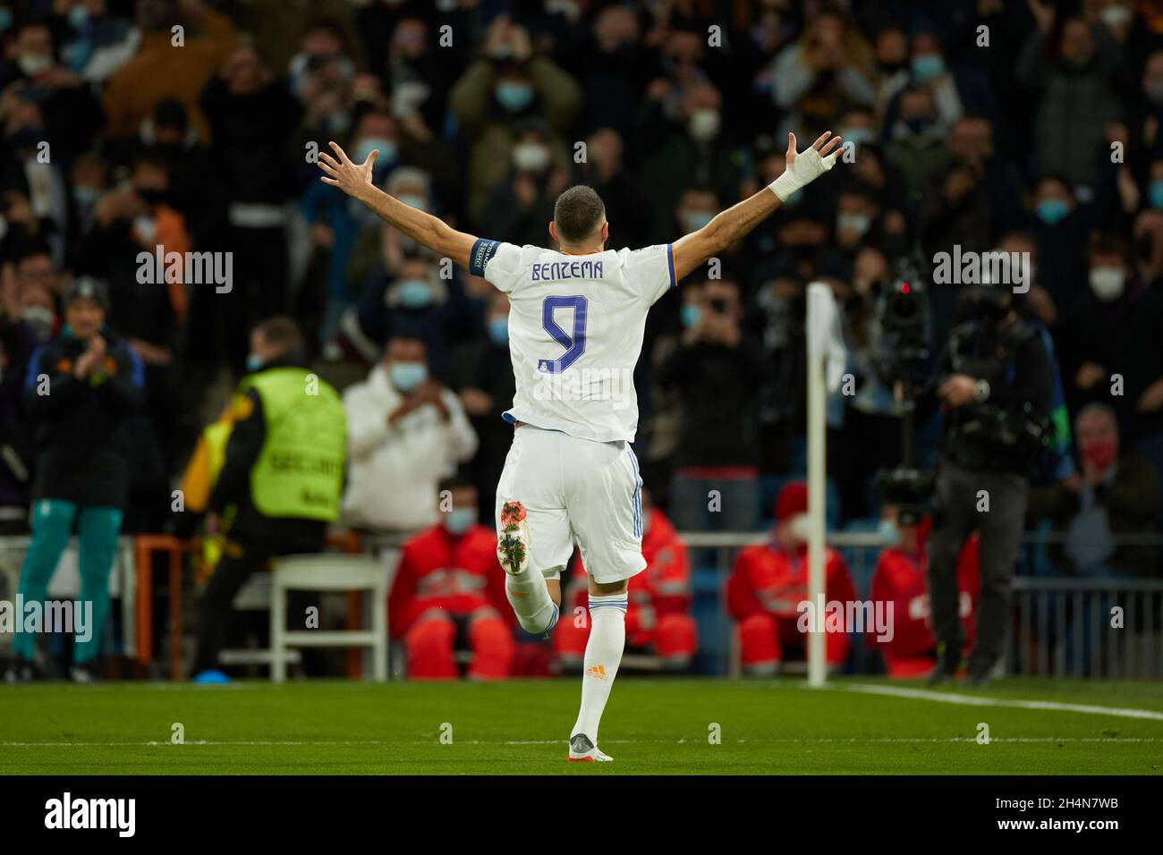 Benzema goal champions hi-res stock photography and images - Alamy