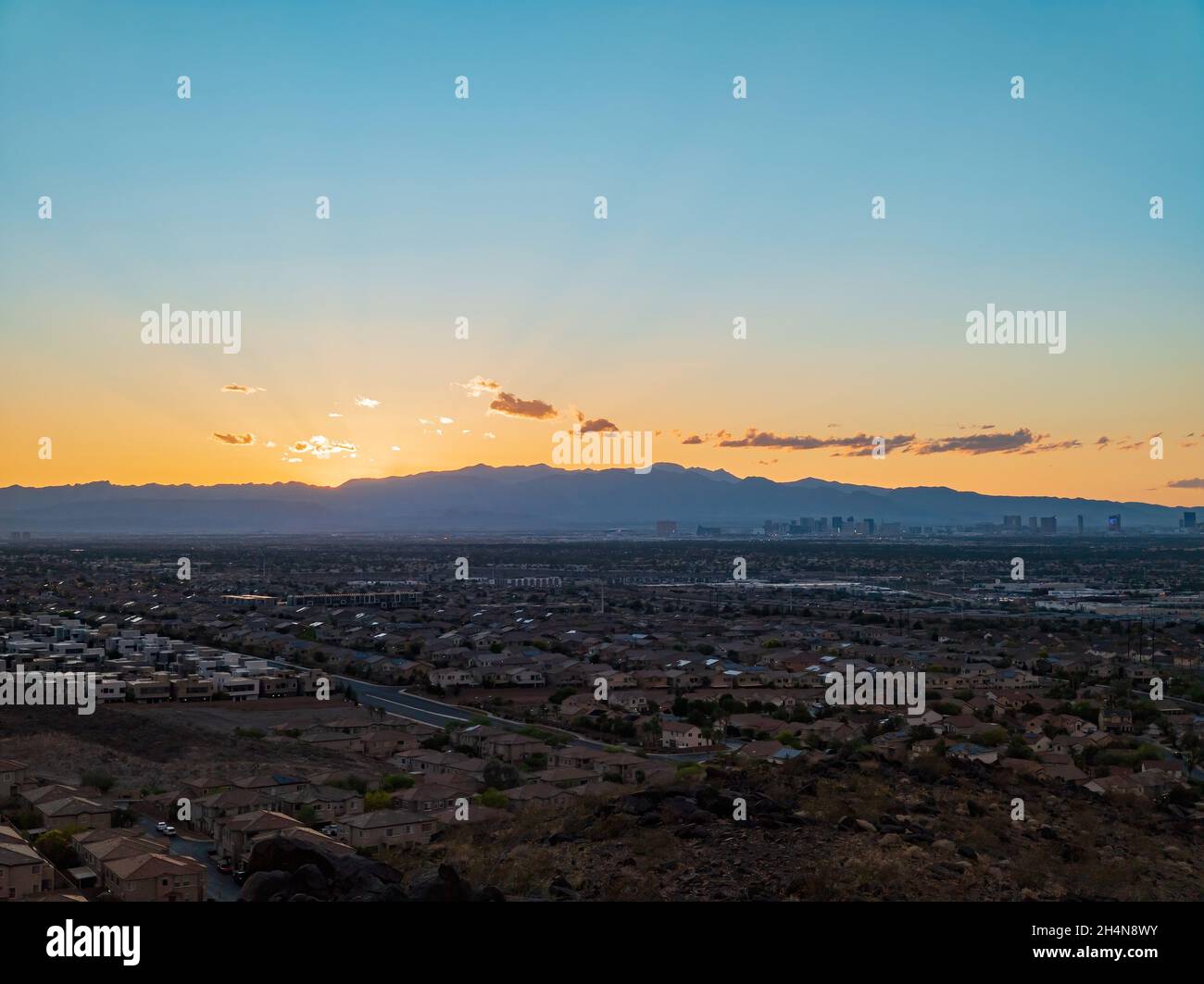 Henderson nevada skyline hi-res stock photography and images - Alamy