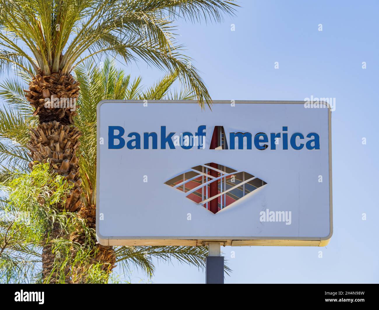 Broken bank hi-res stock photography and images - Alamy
