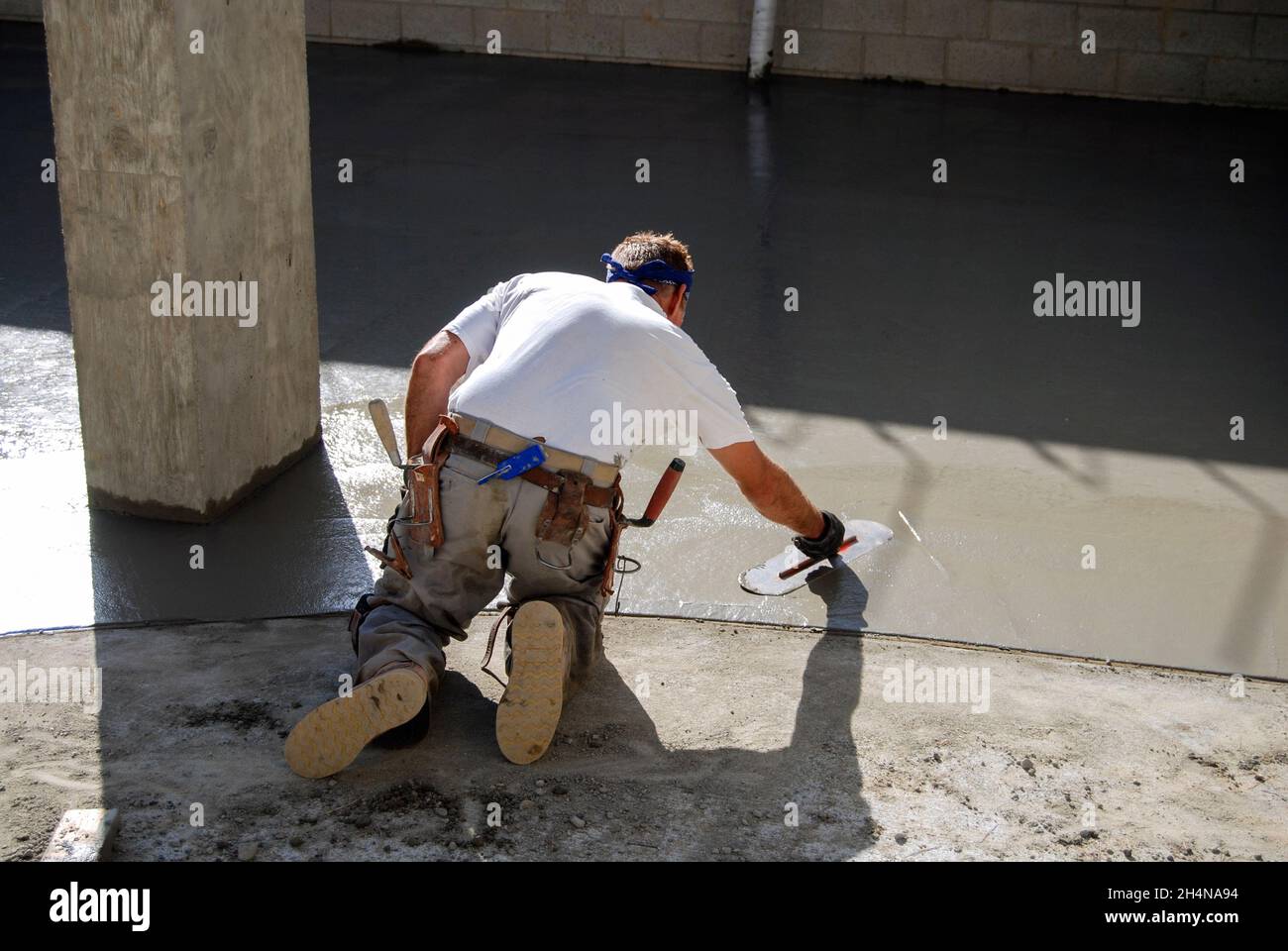 Fresh poured concrete hi-res stock photography and images - Alamy