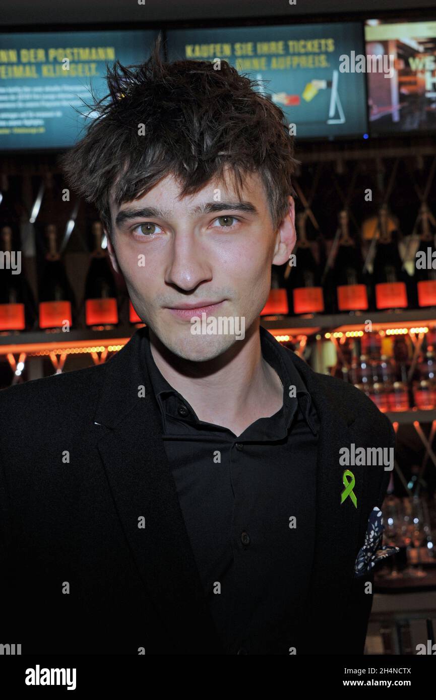 Munich, Germany. 03rd Nov, 2021. Actor Sebastian Schneider comes to the ...