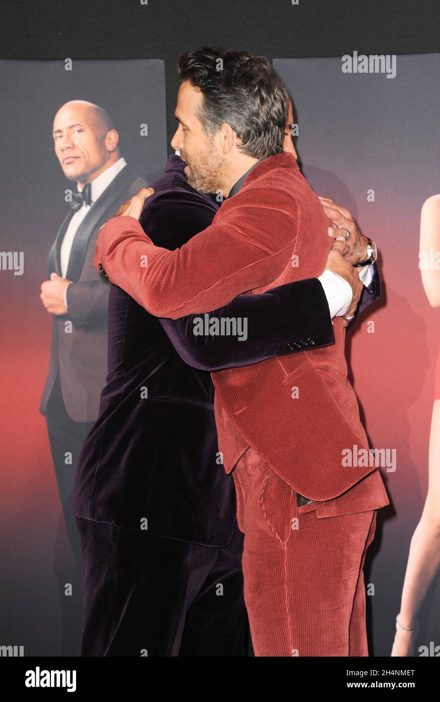 Los Angeles, CA. 3rd Nov, 2021. Dwayne Johnson, Ryan Reynolds at ...