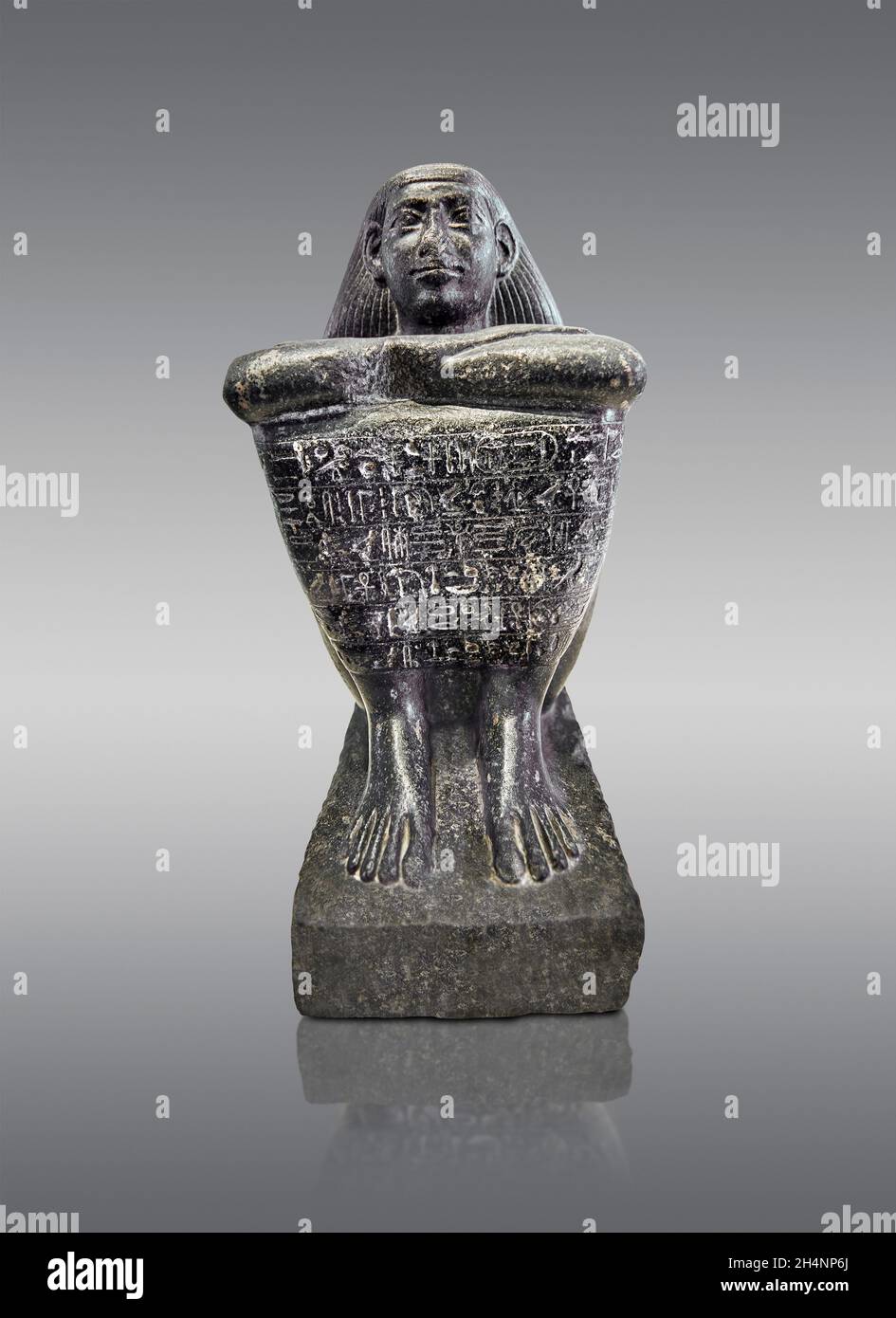 Egyptian cube statue of the attendant Akhimenrou, 664-610 BC, 26th ...
