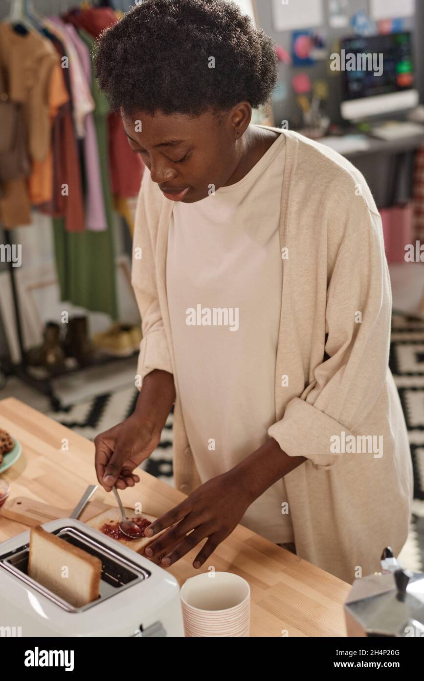 African cooking equipment hi-res stock photography and images - Alamy