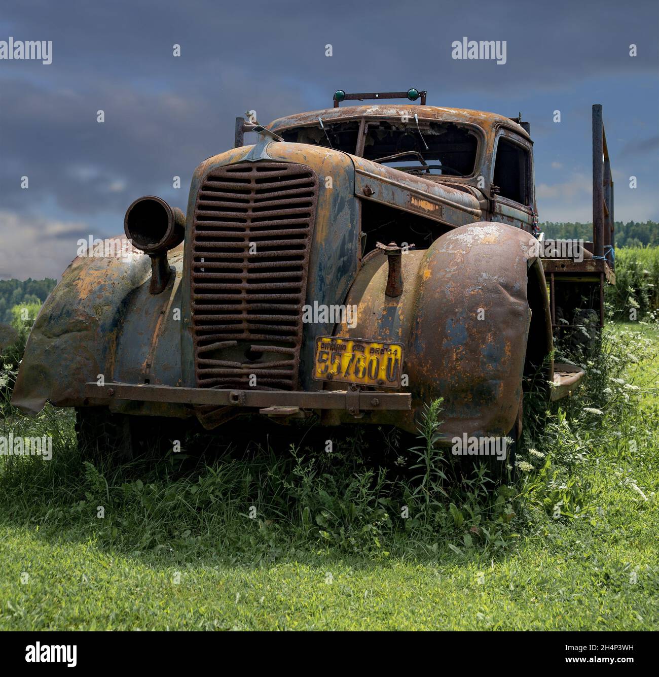 Rusty car frame hi-res stock photography and images - Alamy