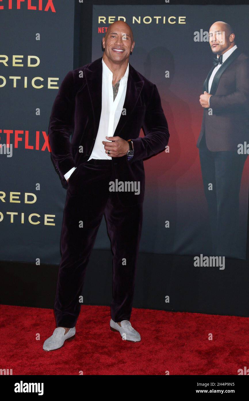 Los Angeles, CA. 3rd Nov, 2021. Dwayne Johnson at arrivals for RED ...