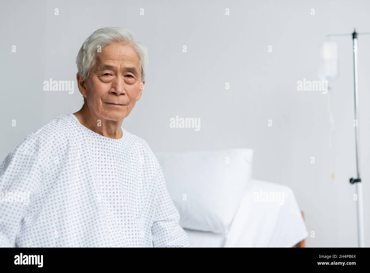 Asian patient hi-res stock photography and images - Alamy