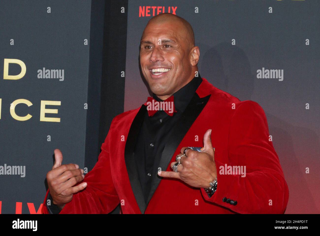 Los Angeles, CA. 3rd Nov, 2021. Tanoai Reed at arrivals for RED NOTICE ...