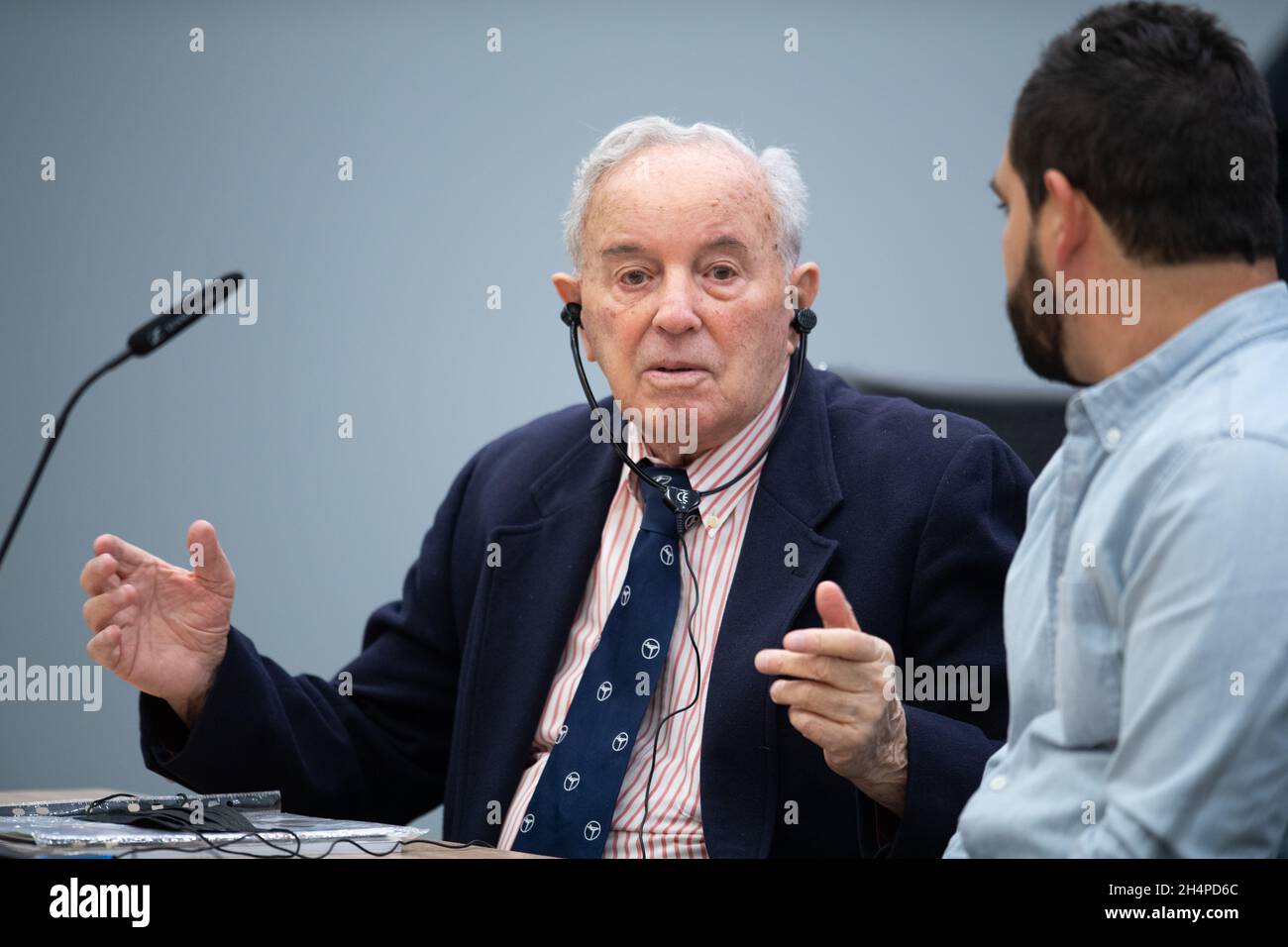 04 November 2021, Brandenburg, Brandenburg/Havel: Emil Farkas (l ...