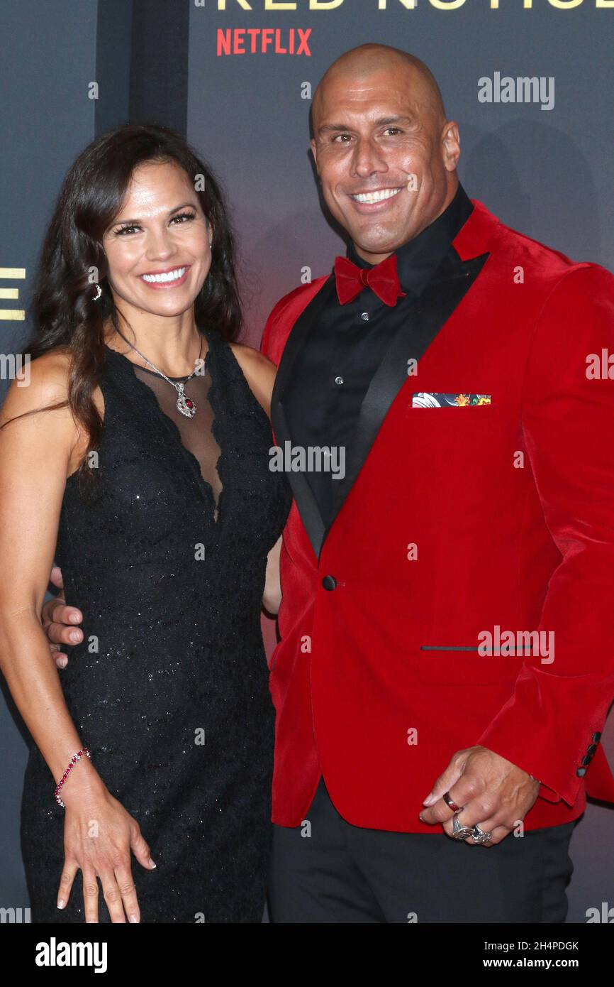 November 3, 2021, Los Angeles, CA, USA: LOS ANGELES - NOV 3: Suzanne ...