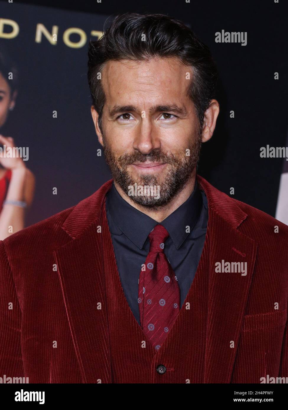 LOS ANGELES, CALIFORNIA, USA - NOVEMBER 04: Actor Ryan Reynolds arrives ...
