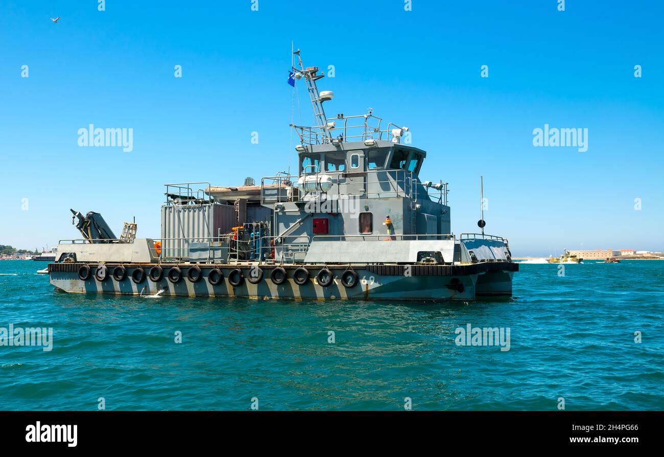 The rescue ship of The Black Sea Fleet of the Russian Navy Stock Photo ...