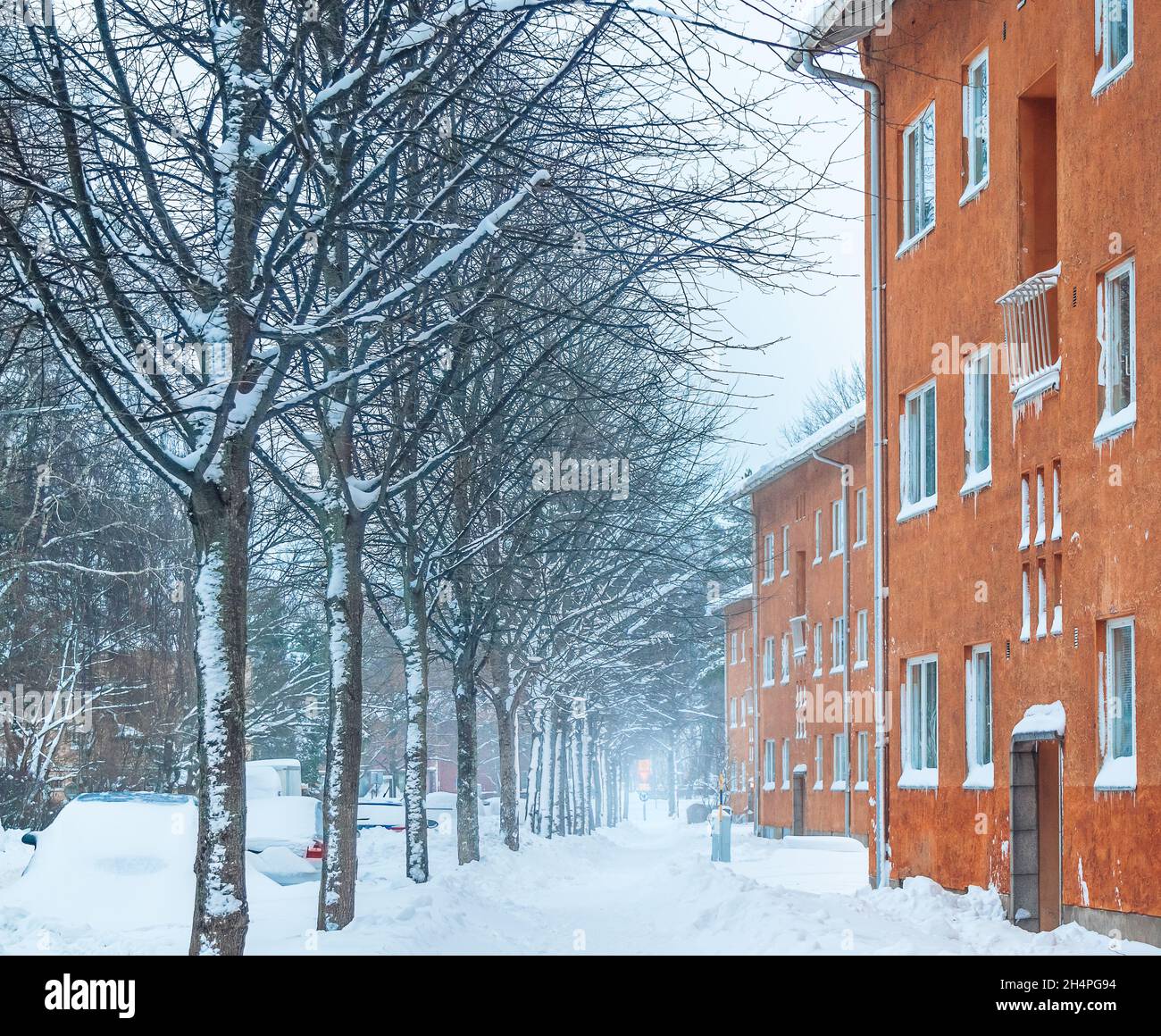Snow blizzard on empty city hi-res stock photography and images - Alamy