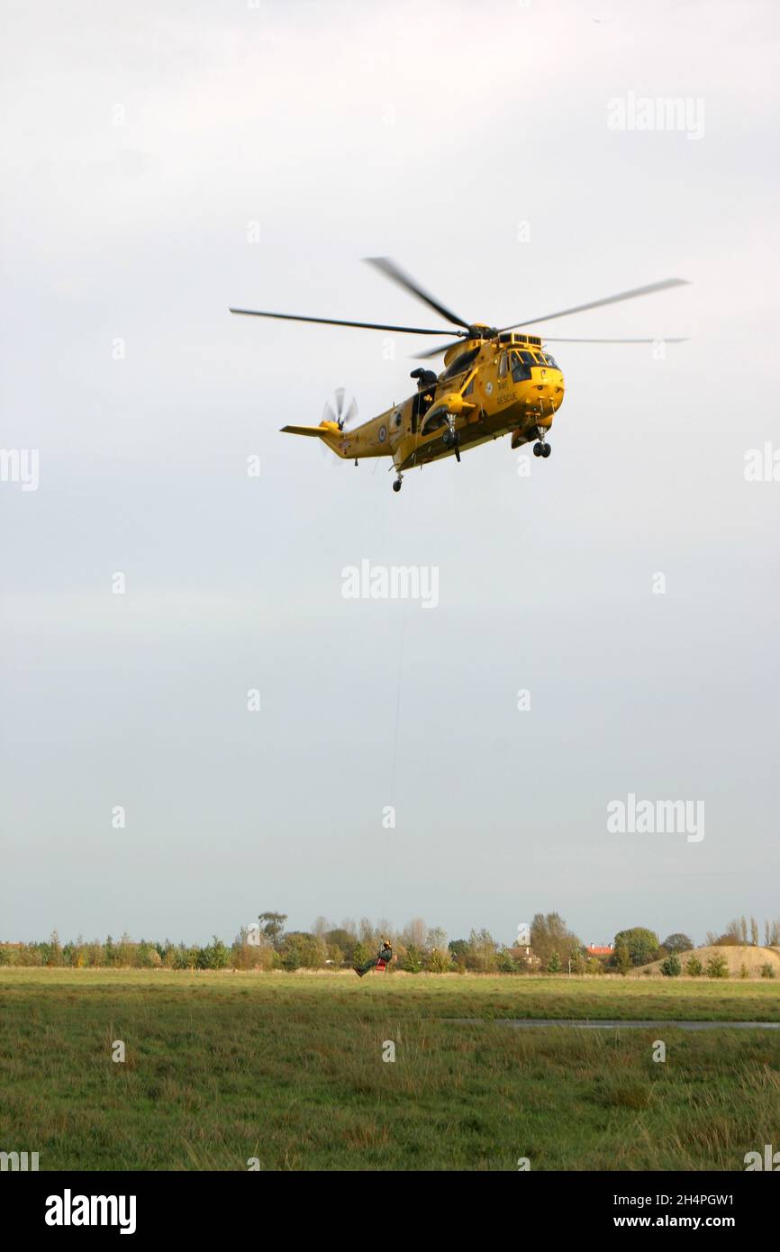 Winch operator helicopter hi-res stock photography and images - Alamy