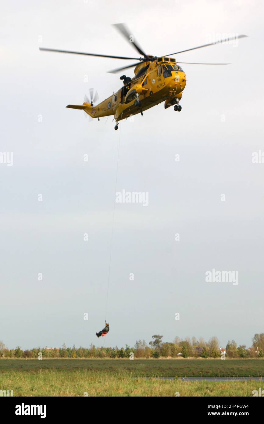 Winch operator helicopter hi-res stock photography and images - Alamy