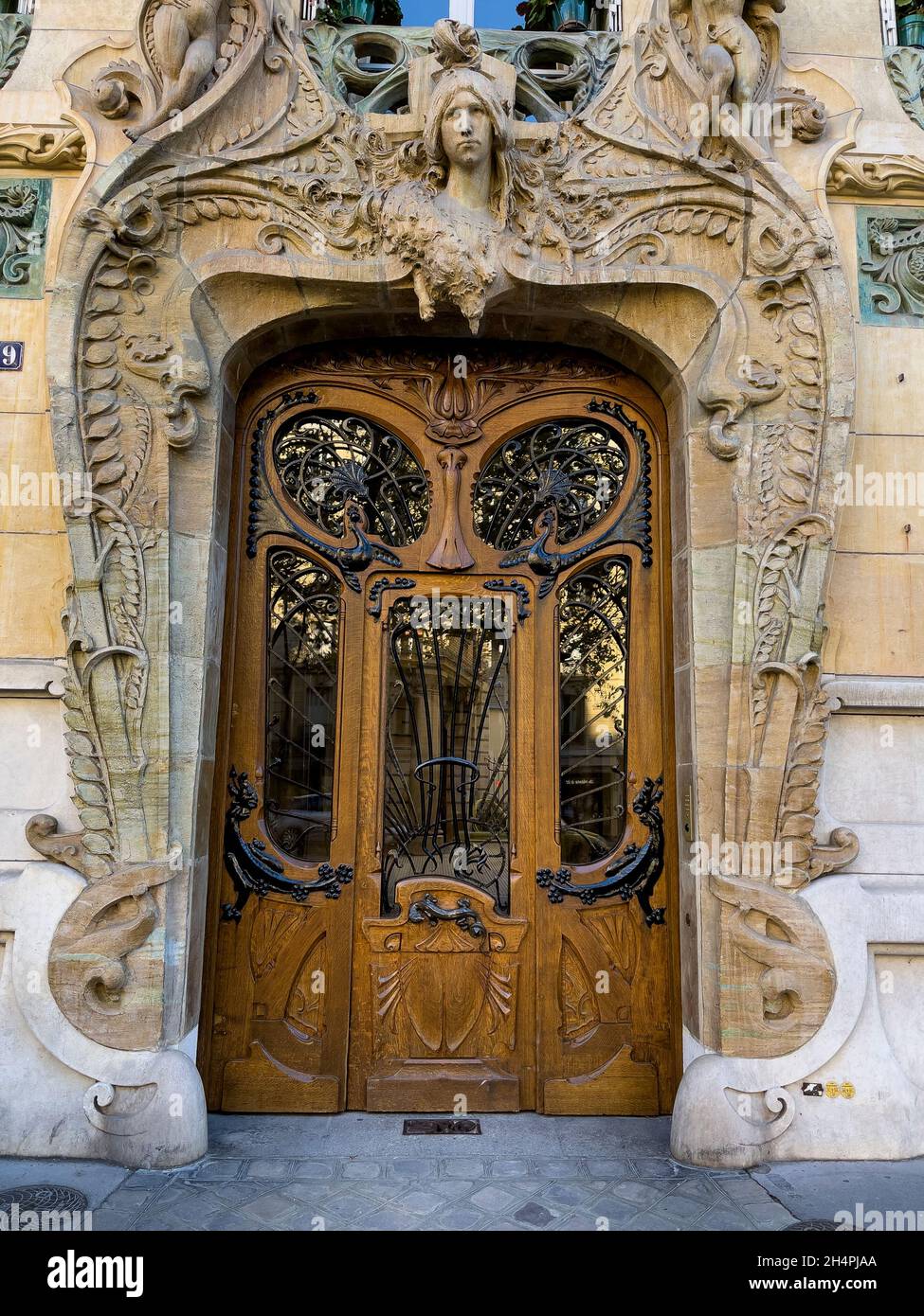 Rapp paris hi-res stock photography and images - Alamy