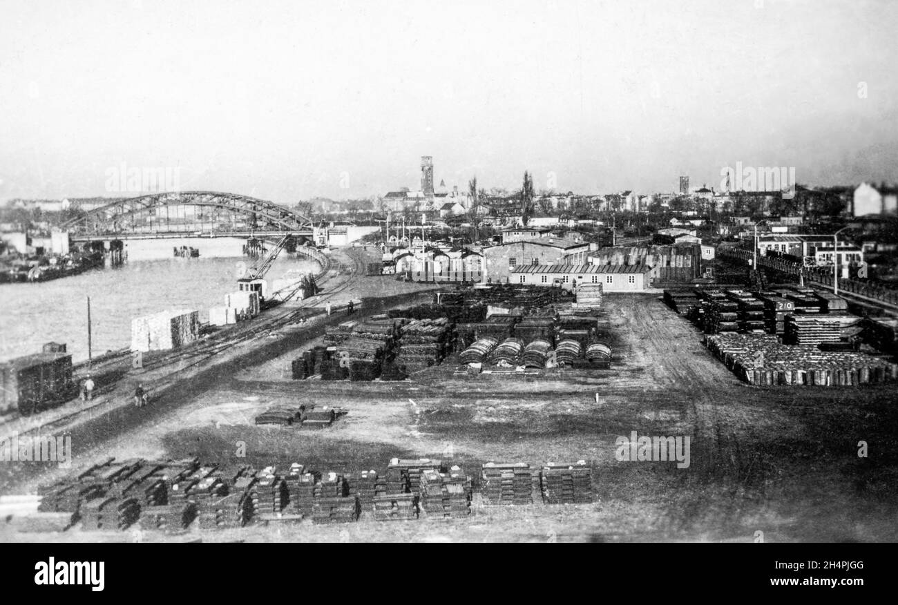 Berlin 1946 hi-res stock photography and images - Alamy