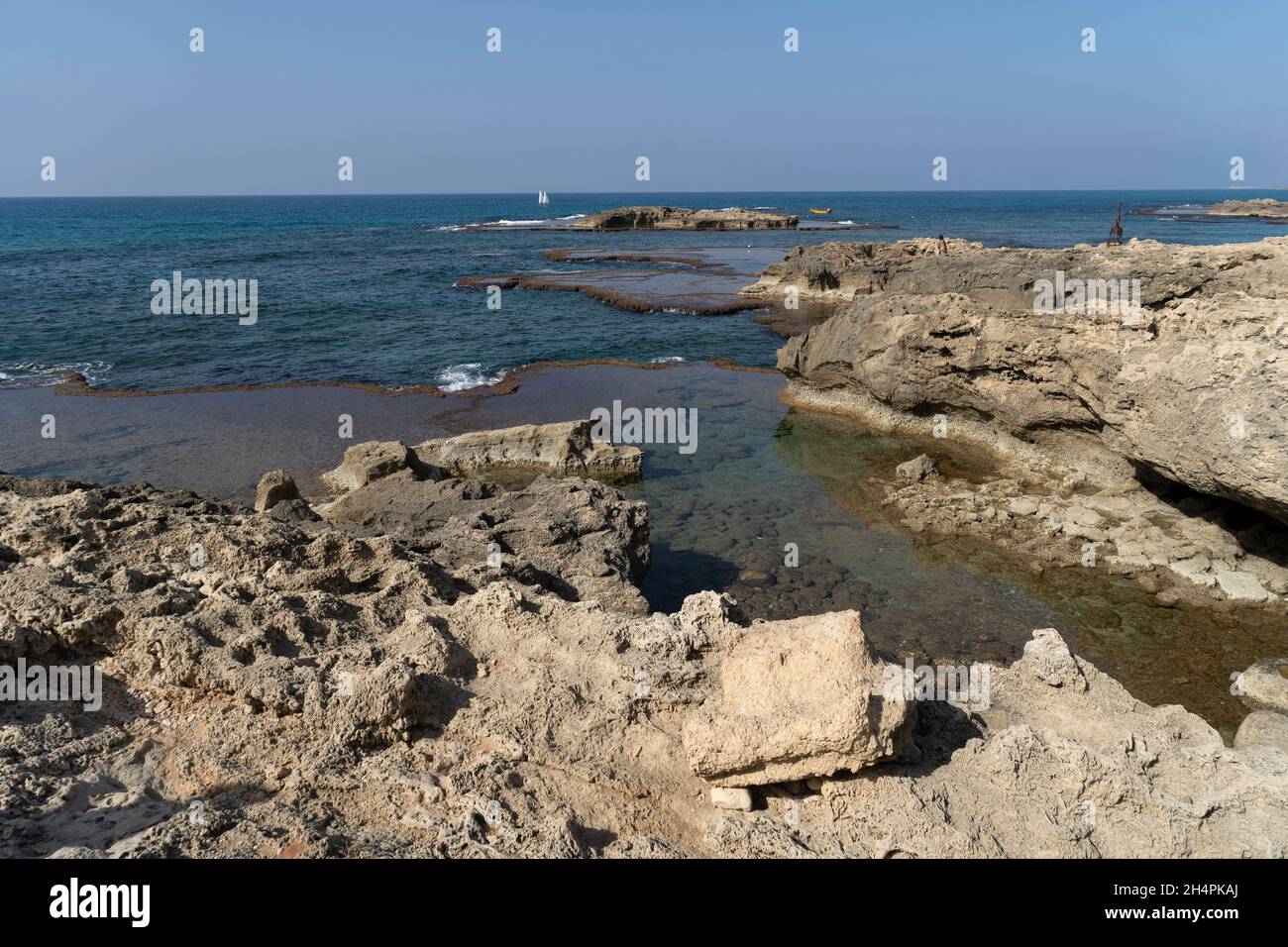 Tel Dor National Site An ancient port on Dor Beach Stock Photo - Alamy