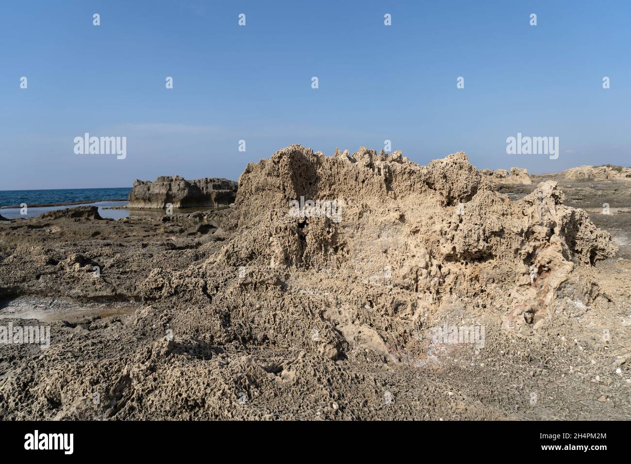 Tel Dor National Site An ancient port on Dor Beach Stock Photo - Alamy