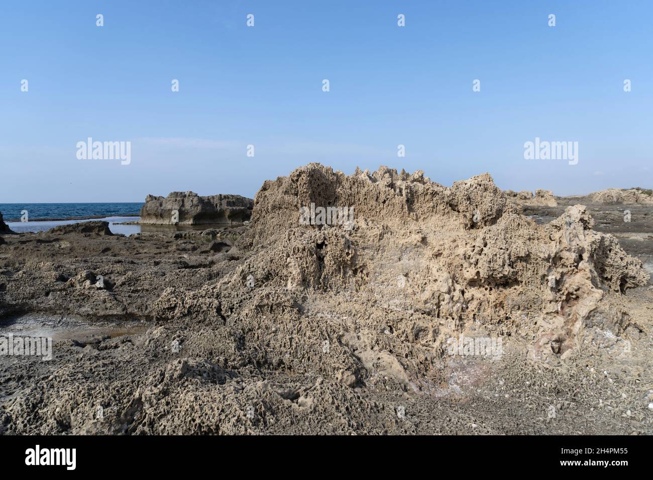 Tel Dor National Site An ancient port on Dor Beach Stock Photo - Alamy