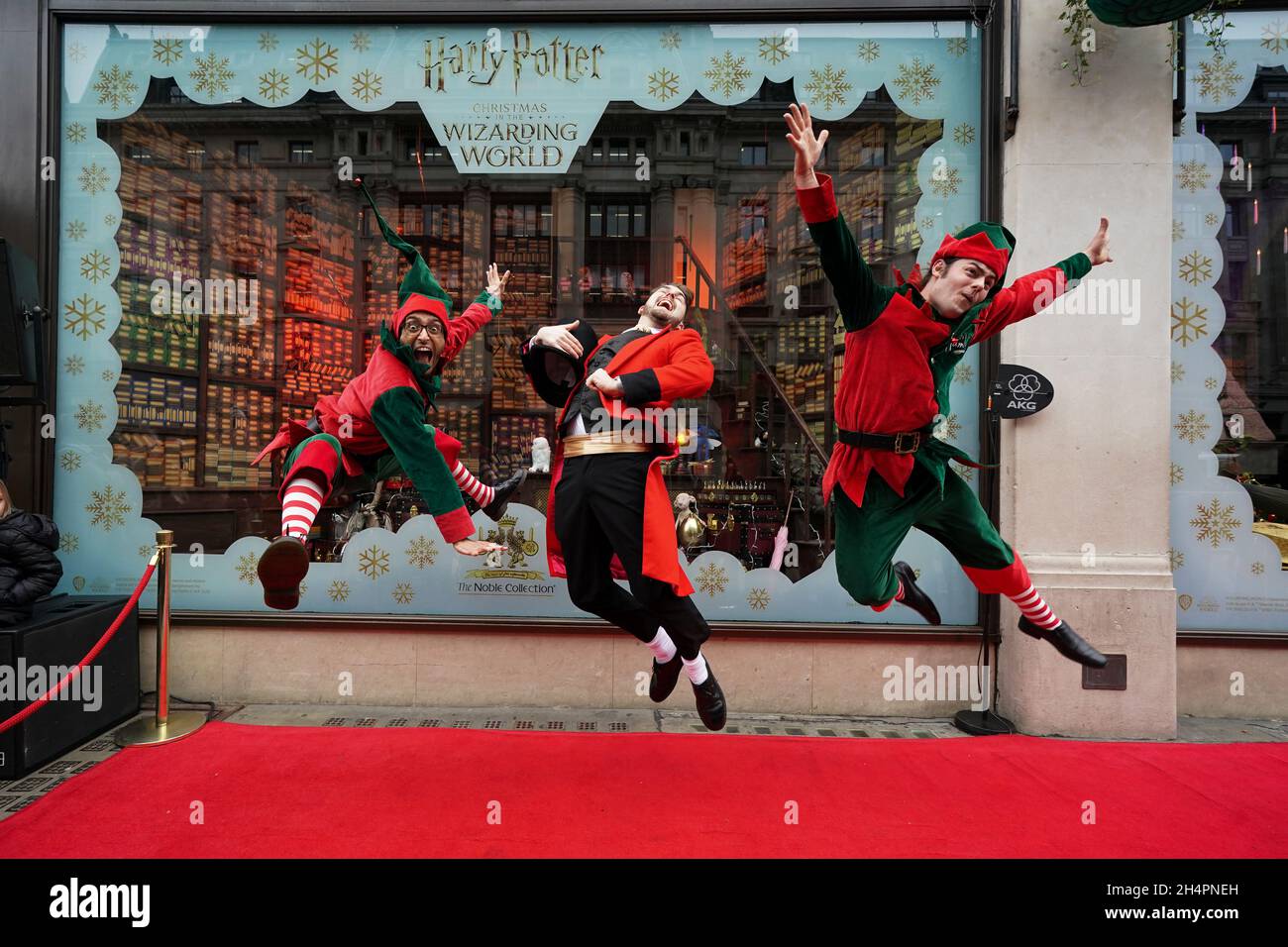 News social elves hi-res stock photography and images - Alamy