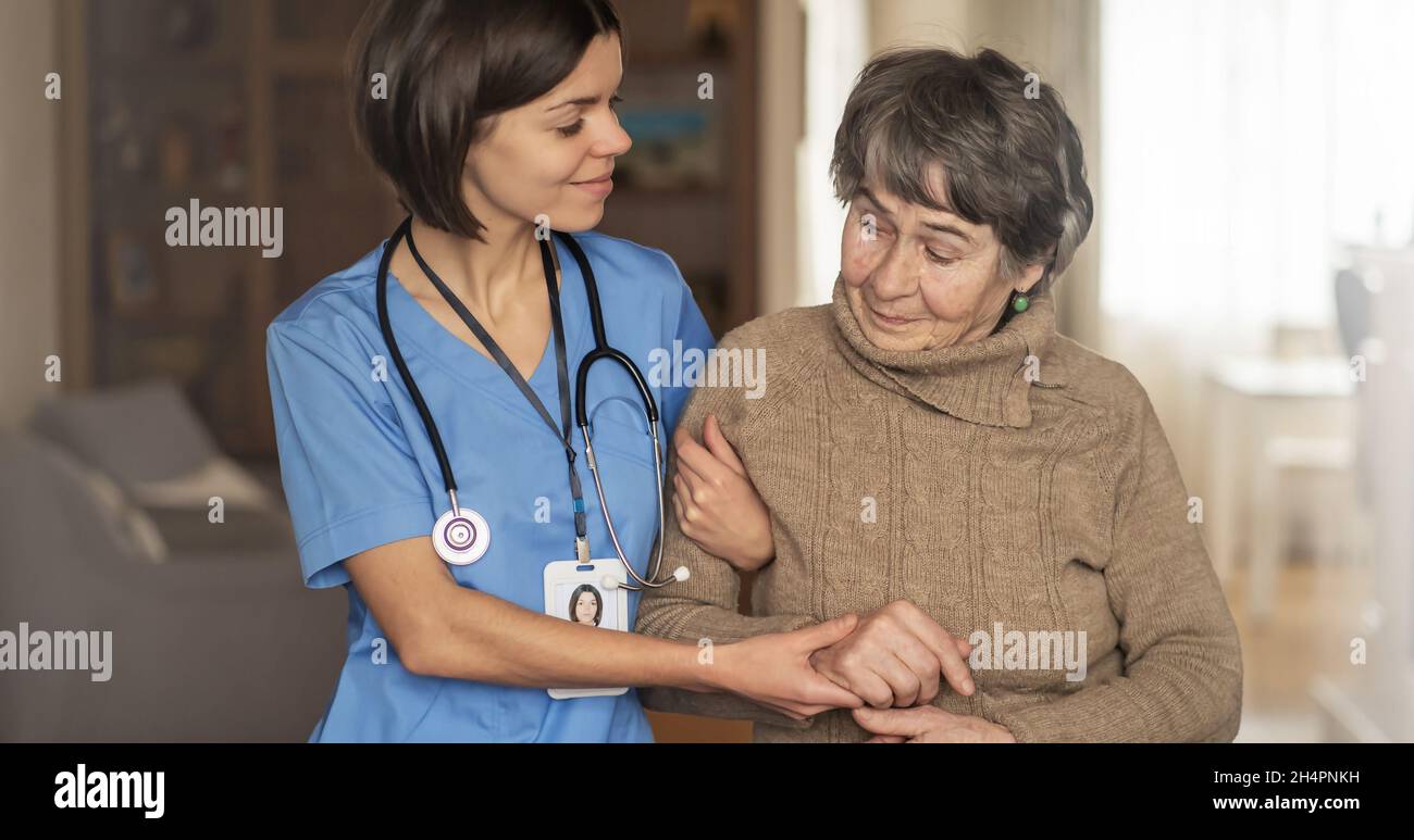 Doctor patient relationship trust hi-res stock photography and images ...