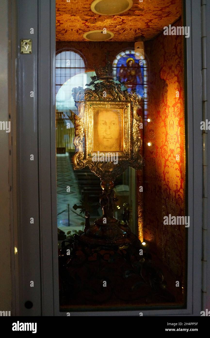 Santo Volto sanctuary, Painting, Manoppello, Abruzzo, Italy Europe ...