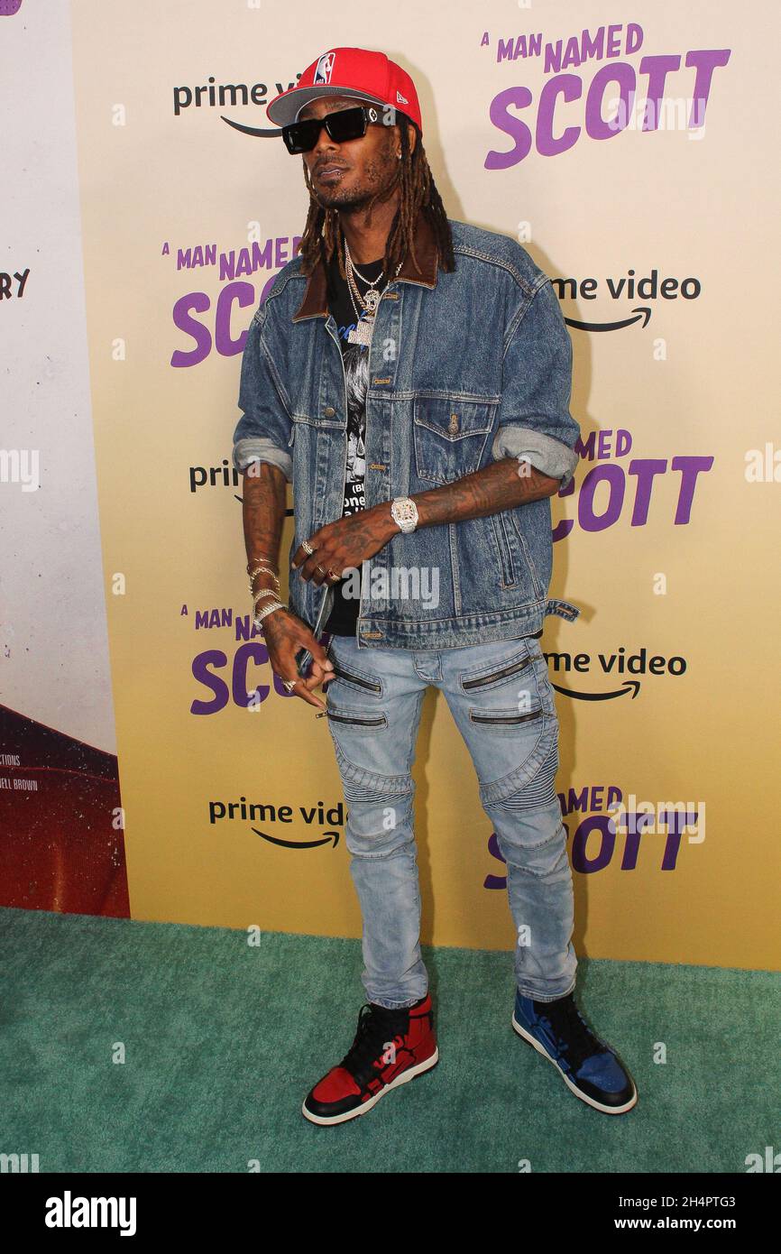 Los Angeles, USA. 03rd Nov, 2021. Gata arrives at the premiere of A MAN ...